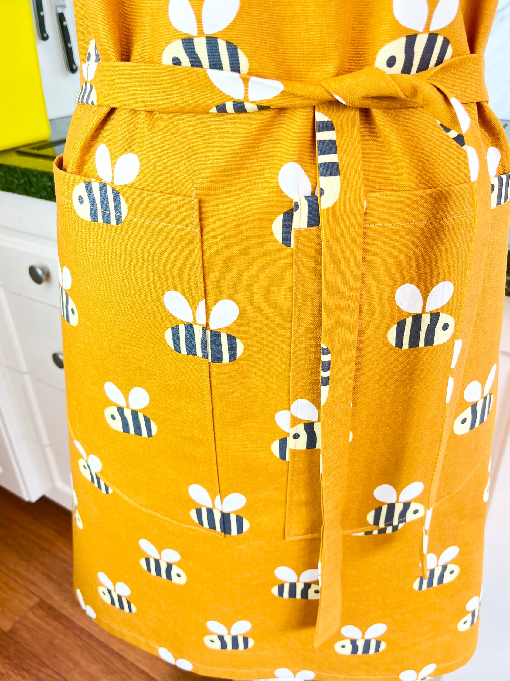 Big Bee Apron for Perfect Any Funky Baker – My Favourite Apron Co.