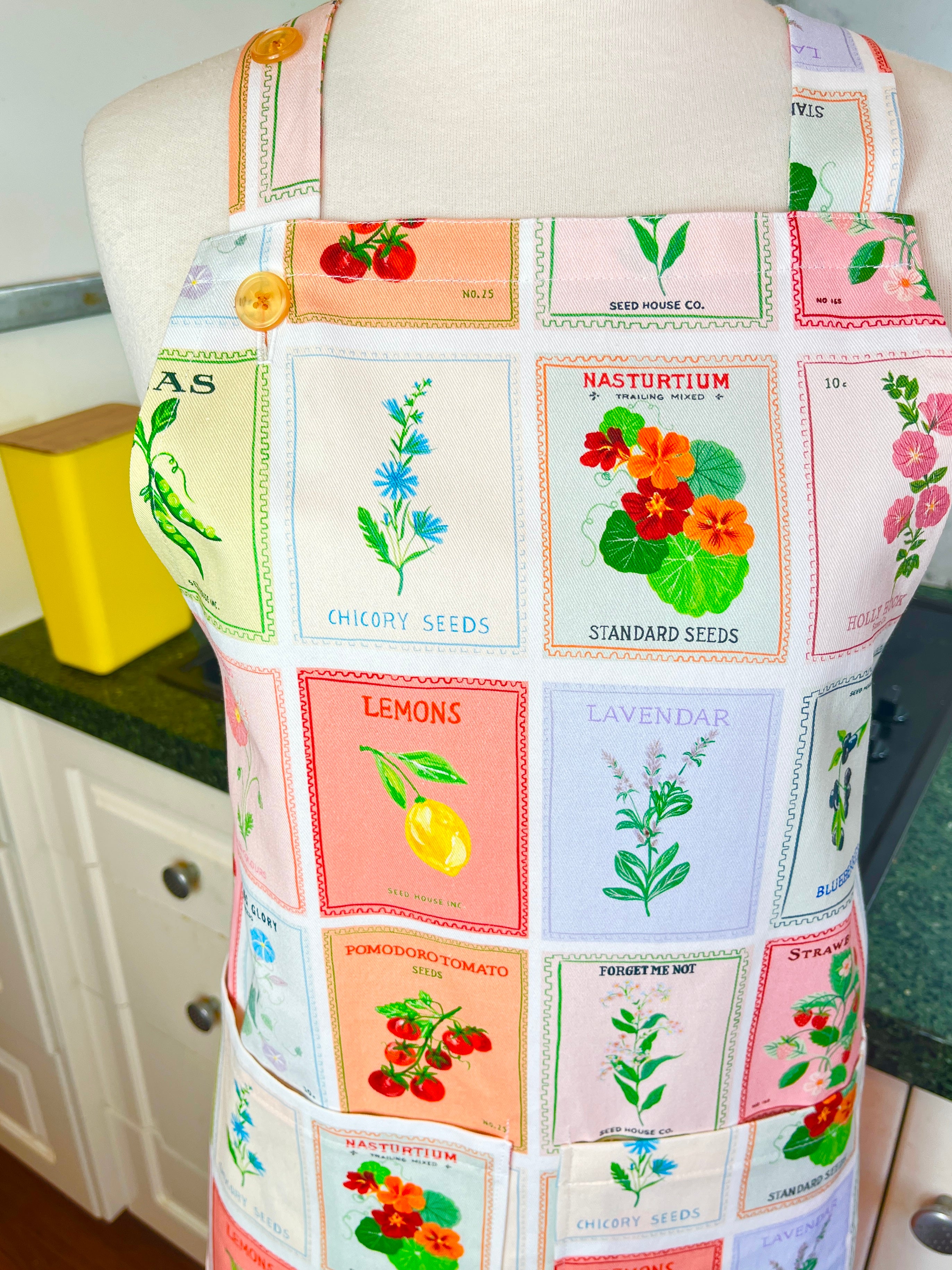 This Pretty Retro Apron has the Loveliest Pattern – My Favourite Apron Co.