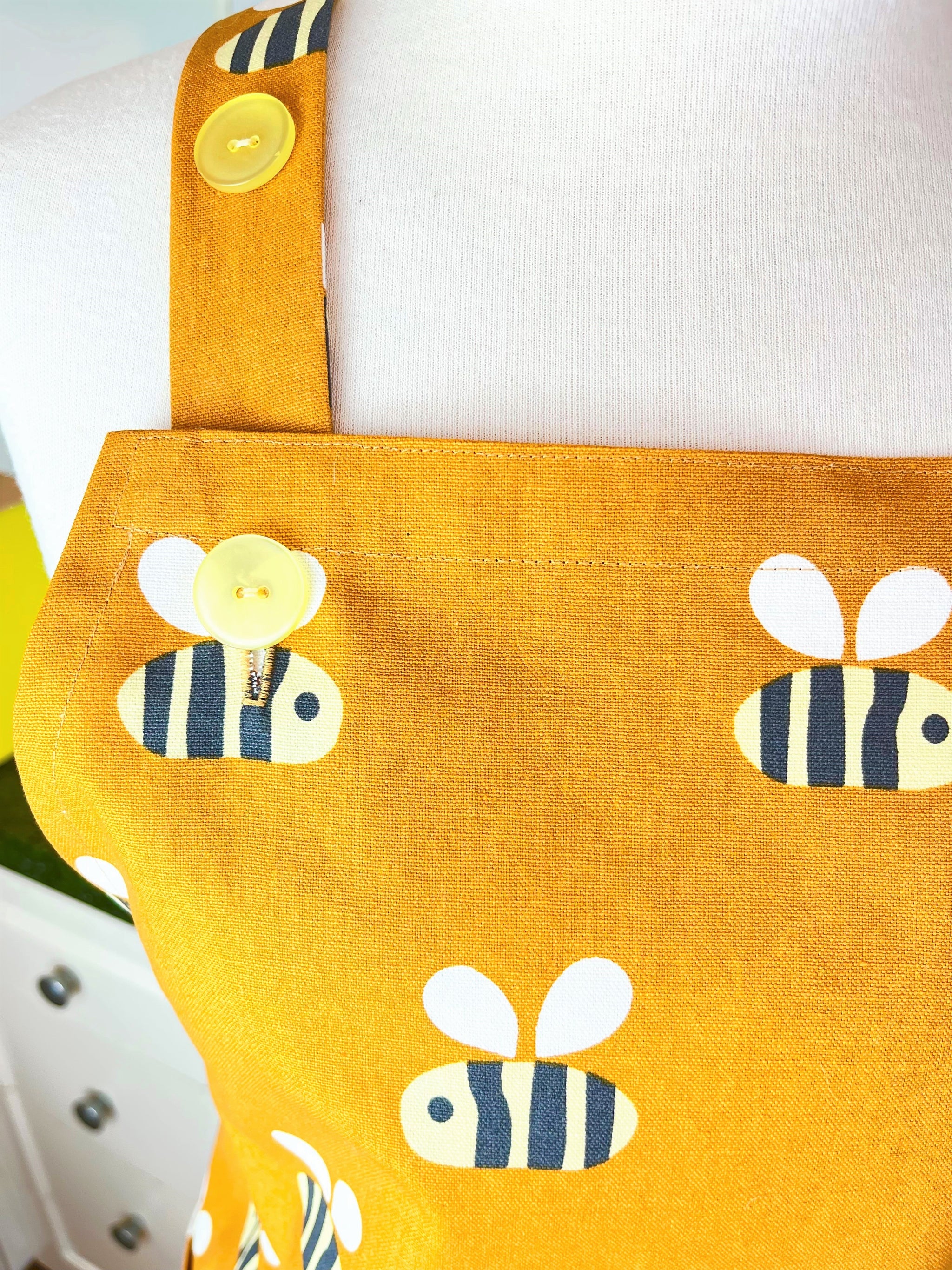 Big Bee Apron for Perfect Any Funky Baker – My Favourite Apron Co.