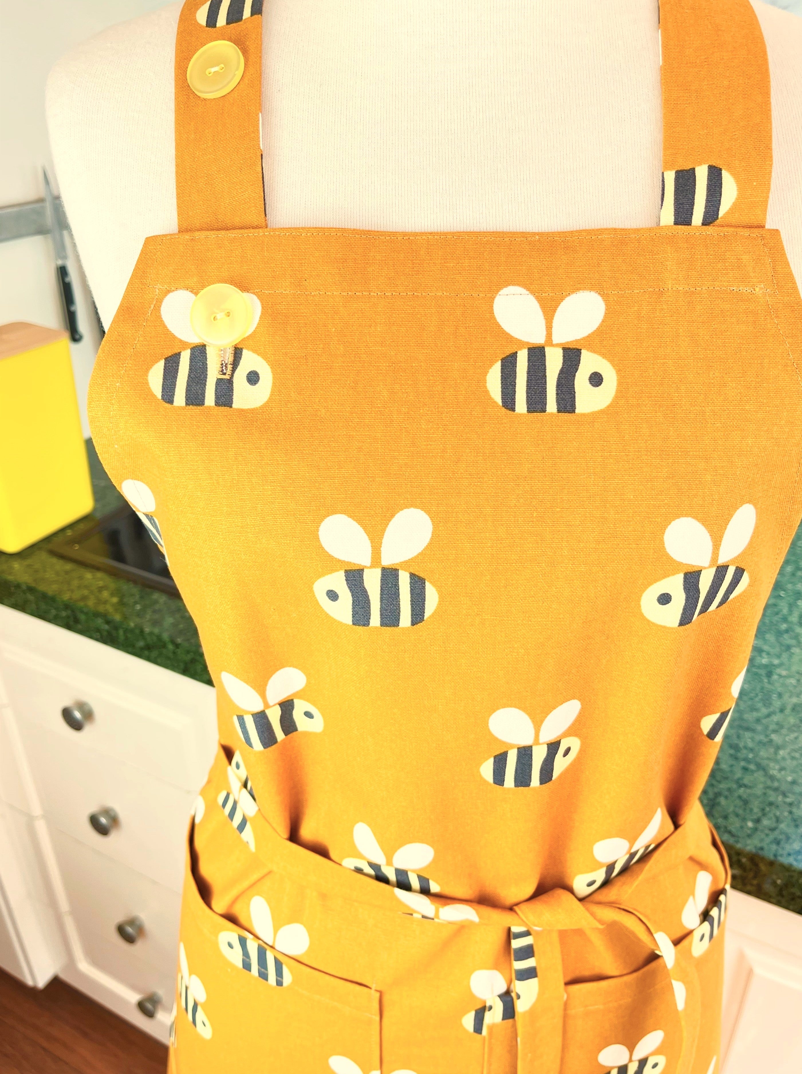 Big Bee Apron for Perfect Any Funky Baker – My Favourite Apron Co.